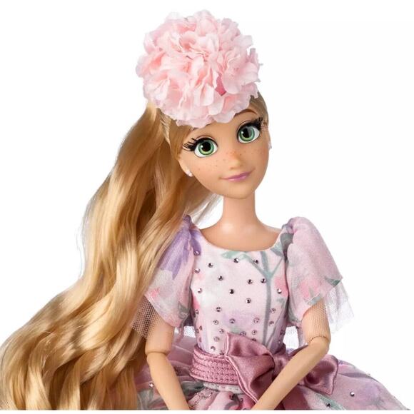 Tangled | Toys | Disney Rapunzel Limited Edition Doll Tan Disney ...